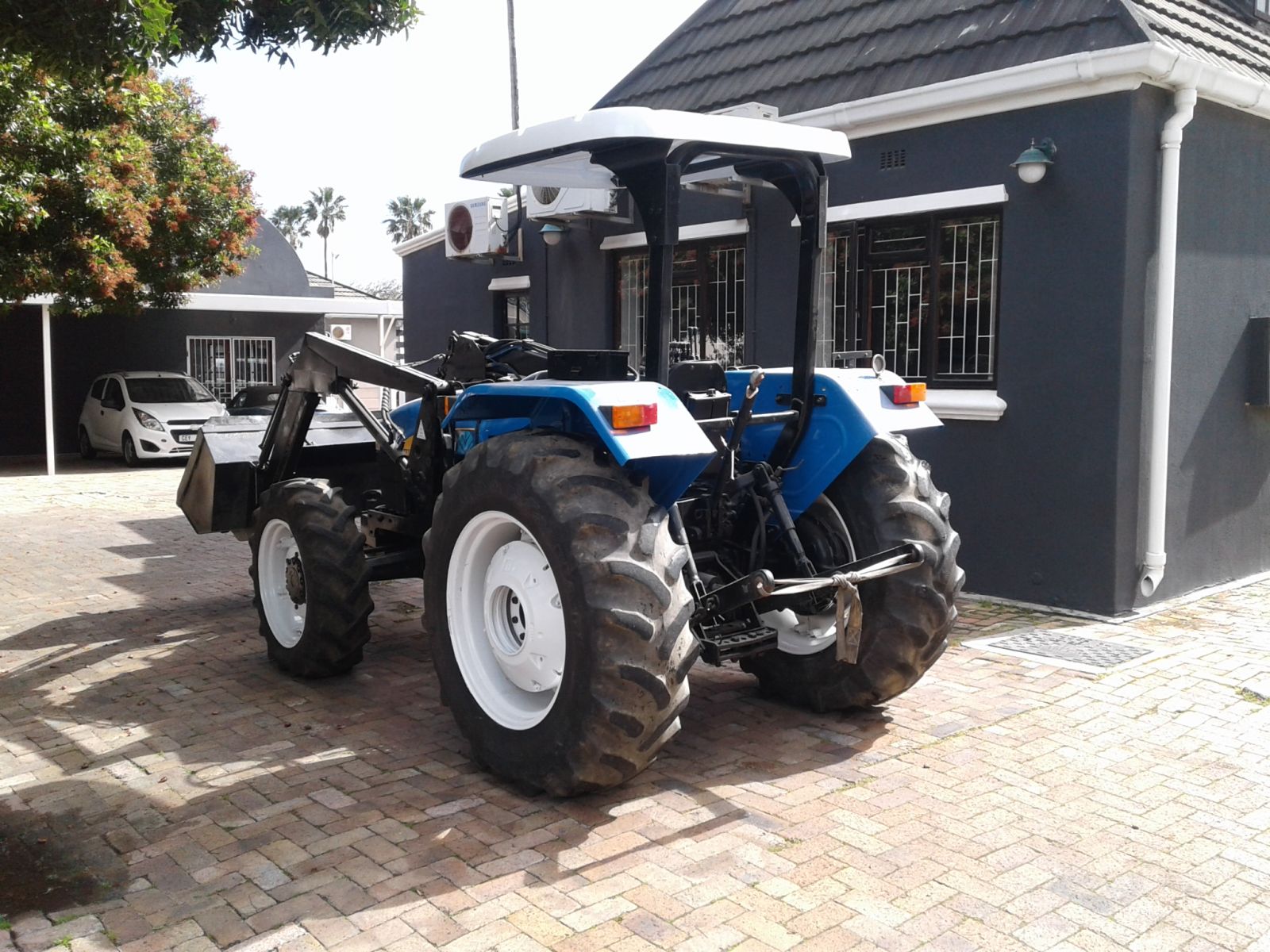 Autonet Helderberg New Holland Tt 75 Tt 75